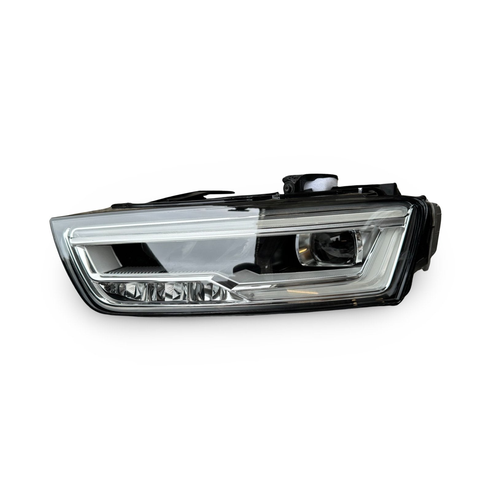 AUDI Q3 8U left side full LED headlight – GERMAN PARTS